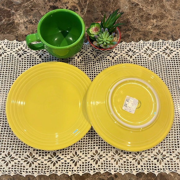 Fiesta | Dining | New Fiesta Sunflower Yellow 9 Luncheon Platesset Of 2 ...